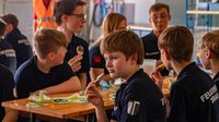 Ein exklusiver Blick hinter die Kulissen: Die Feuerwehrjugend Linz-Land ...